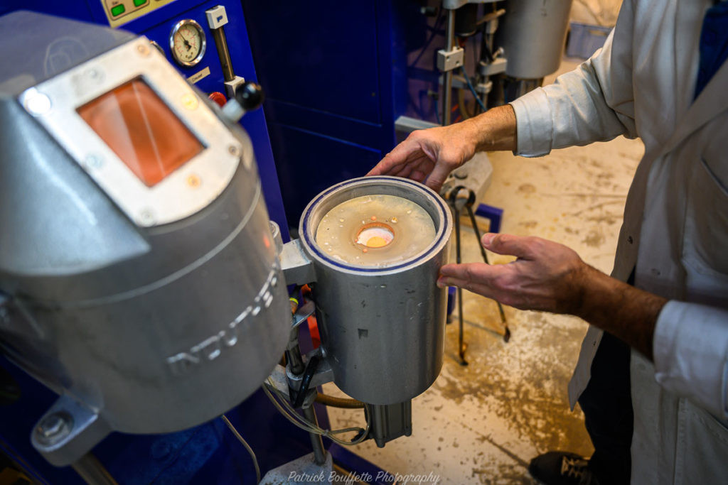 Les Artisans Le Fondeur de métaux précieux – docpat-photo.com, le Blog ...