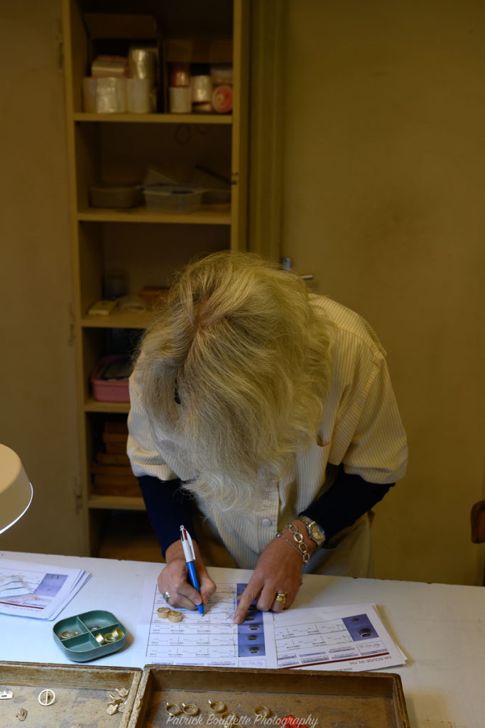 Les Artisans Le Fondeur de métaux précieux – docpat-photo.com, le Blog ...